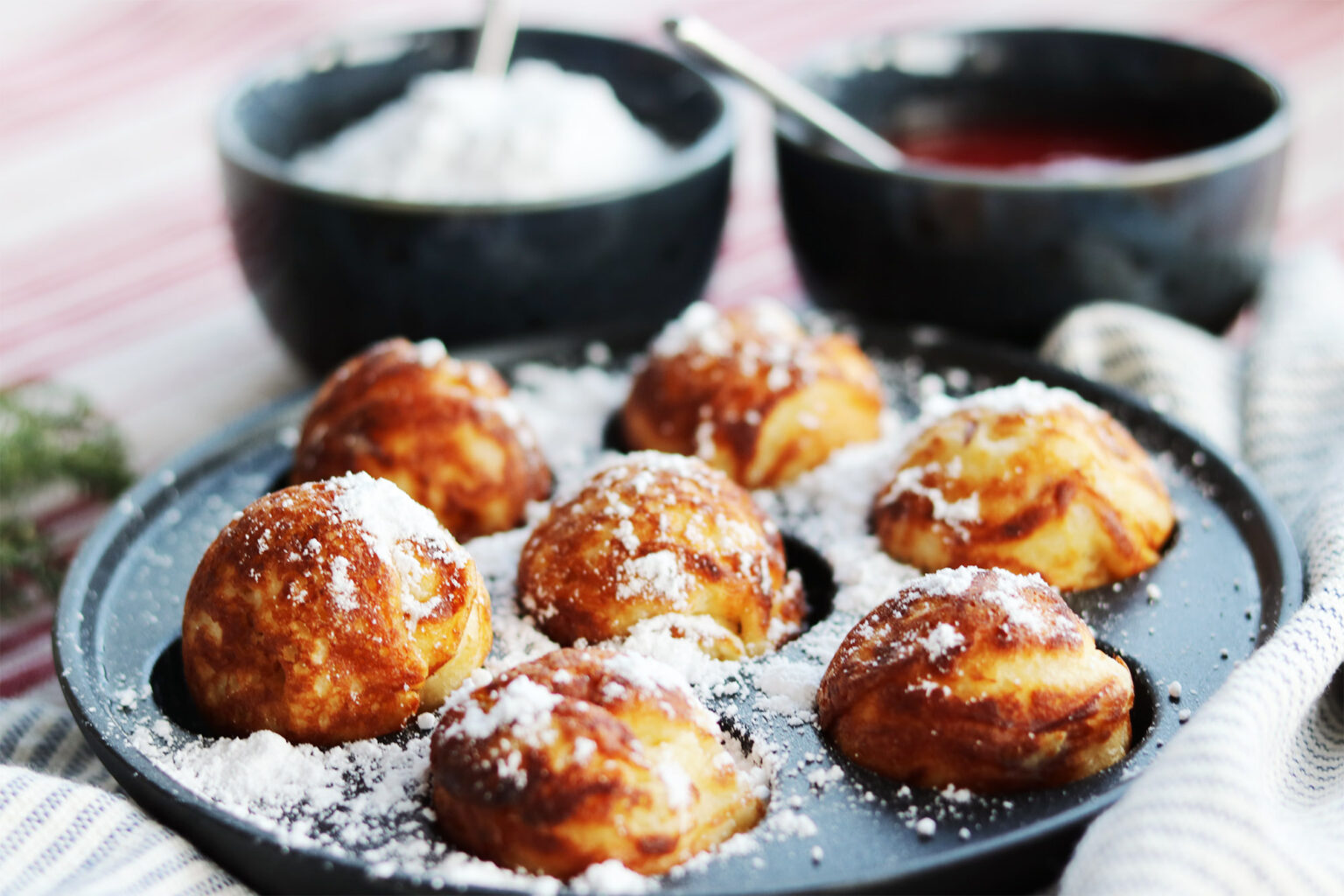 Gammeldags Æbleskiver - Min Mormors Opskrift med Kærnemælk og Gær ...