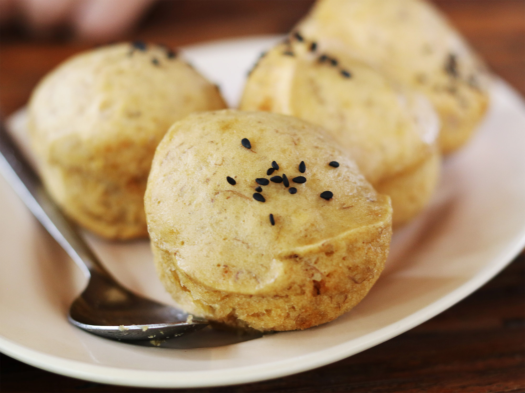 Opskrift: Burmesiske te-kager fra Tea Garden i Mae Sot